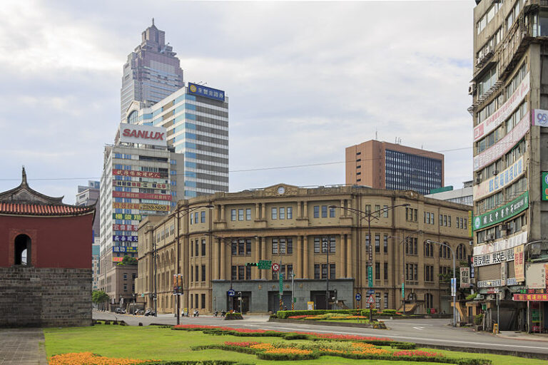 Taipei_Taiwan_Beimen-Post-Office-02 – 眼底城事